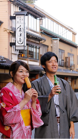 Stroll in yukata through Kinosaki Onsen